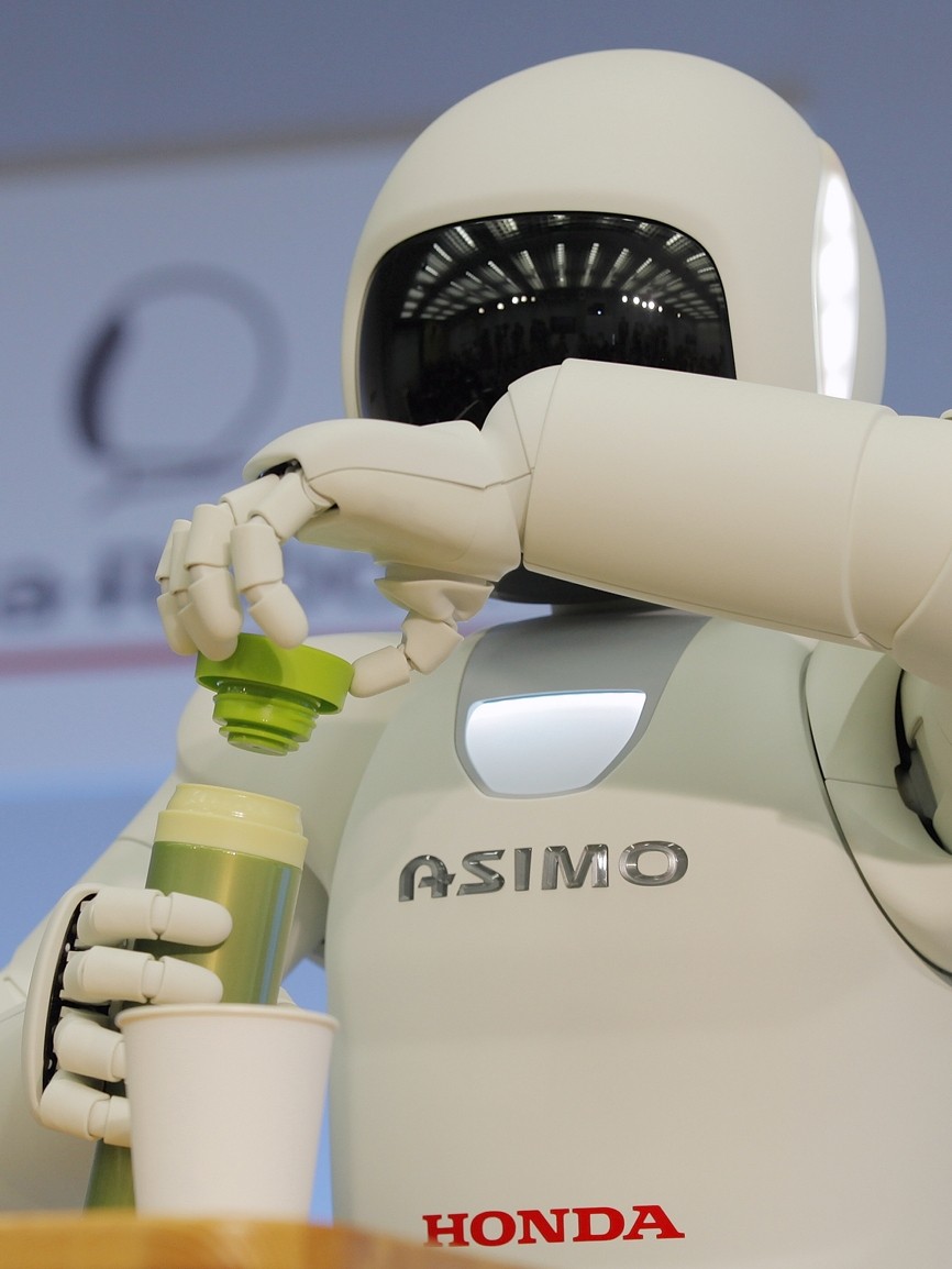 Asimo, il robot più intelligente che mai